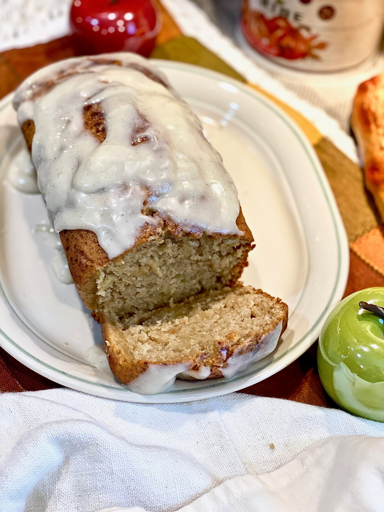 Apple Pie Bread With A Cinnamon Cream Cheese Glaze! – Deepfrieddiamonds