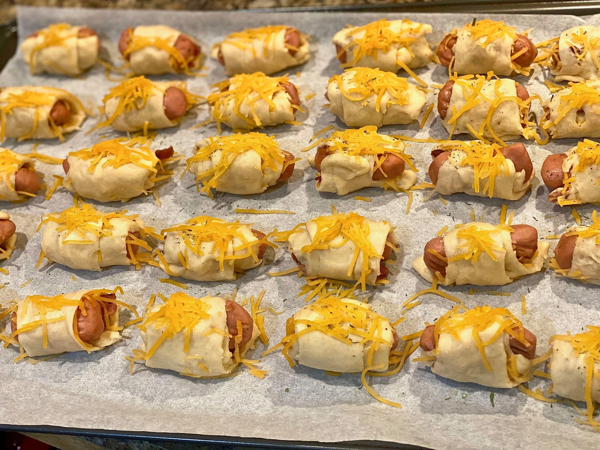 Loaded Pigs In A Blanket For Your New Years Eve Bash! – Deepfrieddiamonds