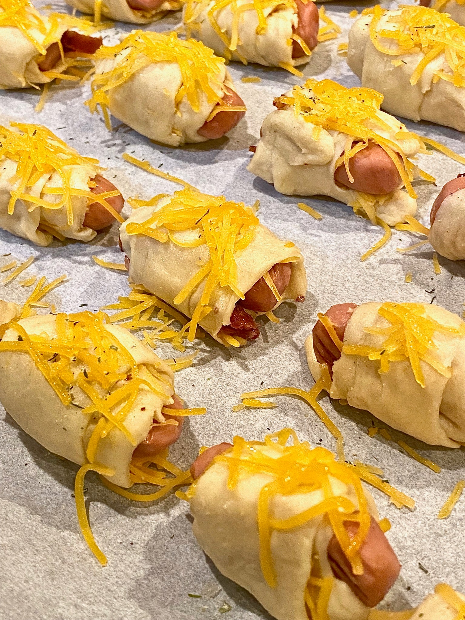Loaded Pigs In A Blanket For Your New Years Eve Bash! – Deepfrieddiamonds
