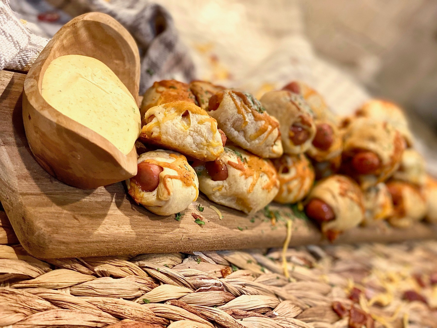 Loaded Pigs In A Blanket For Your New Years Eve Bash! – Deepfrieddiamonds