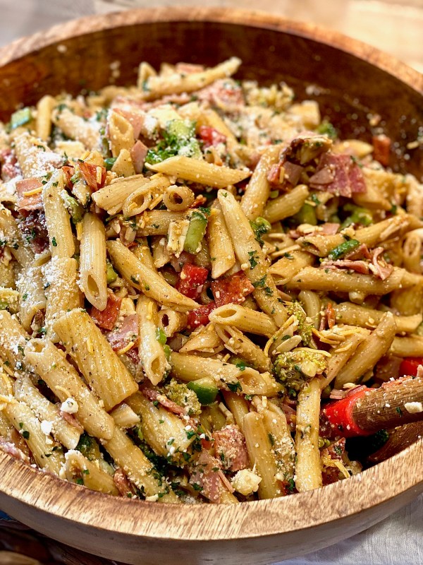 Clean Out Your Fridge Pasta Salad! – Deepfrieddiamonds