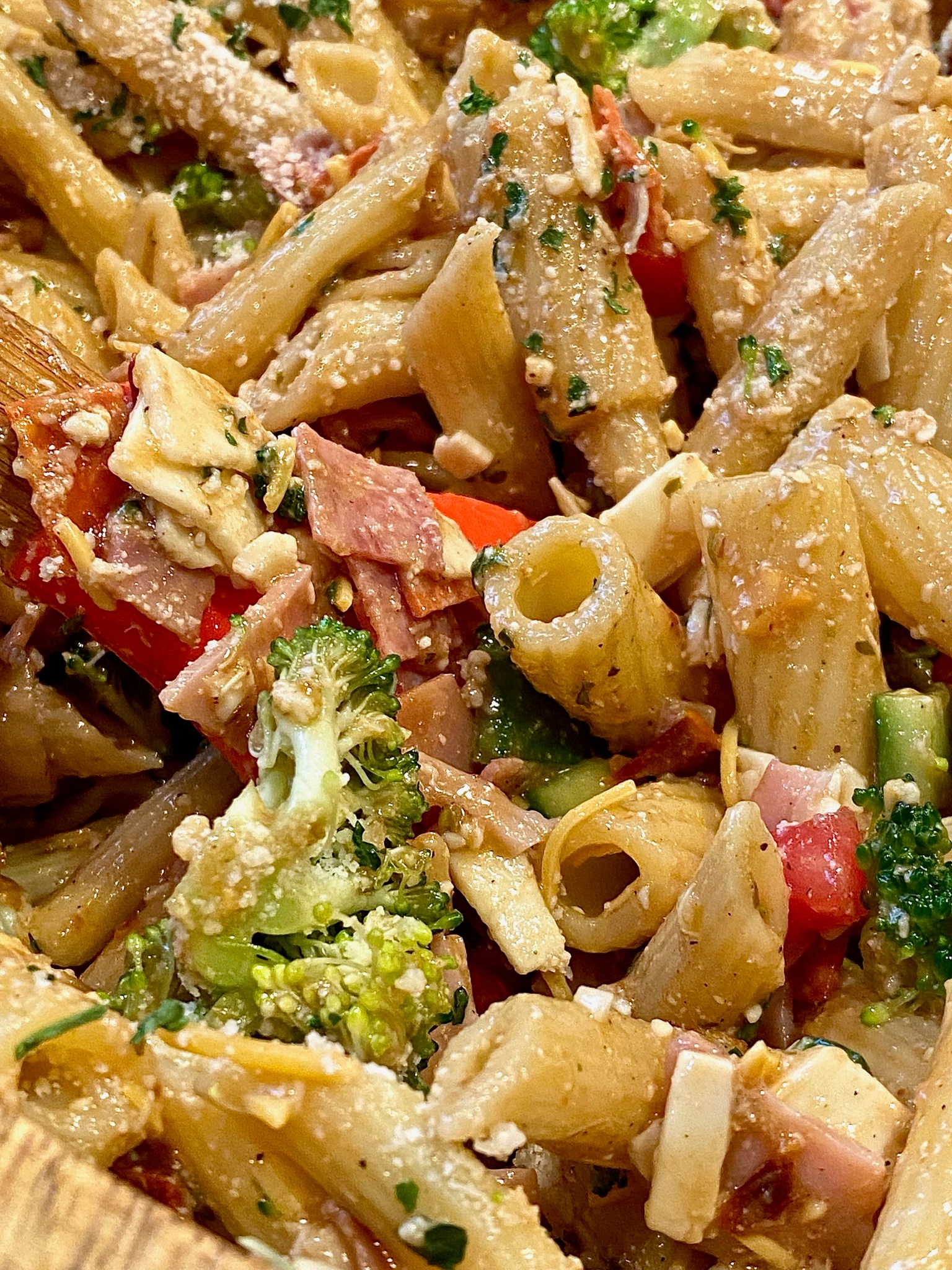 Clean Out Your Fridge Pasta Salad! – Deepfrieddiamonds
