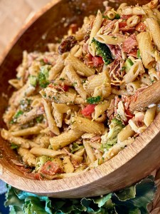 Clean Out Your Fridge Pasta Salad! – Deepfrieddiamonds