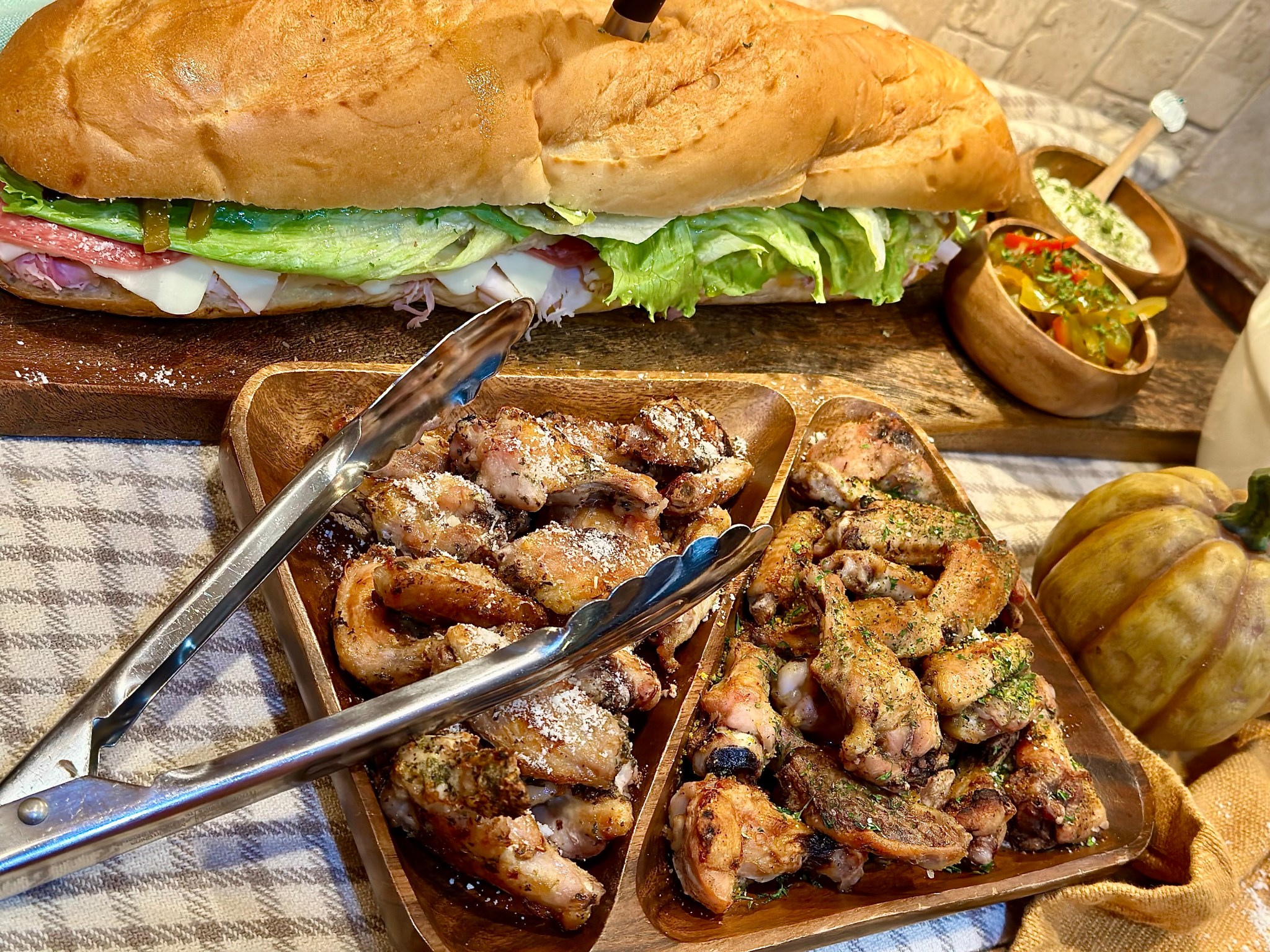 Caramelized Pineapple & Canadian Bacon Flatbreads With Creamy ...